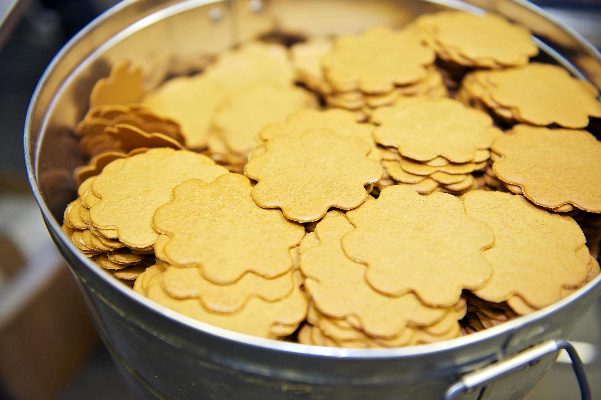 Moravian cookie may become North Carolina's official state cookie