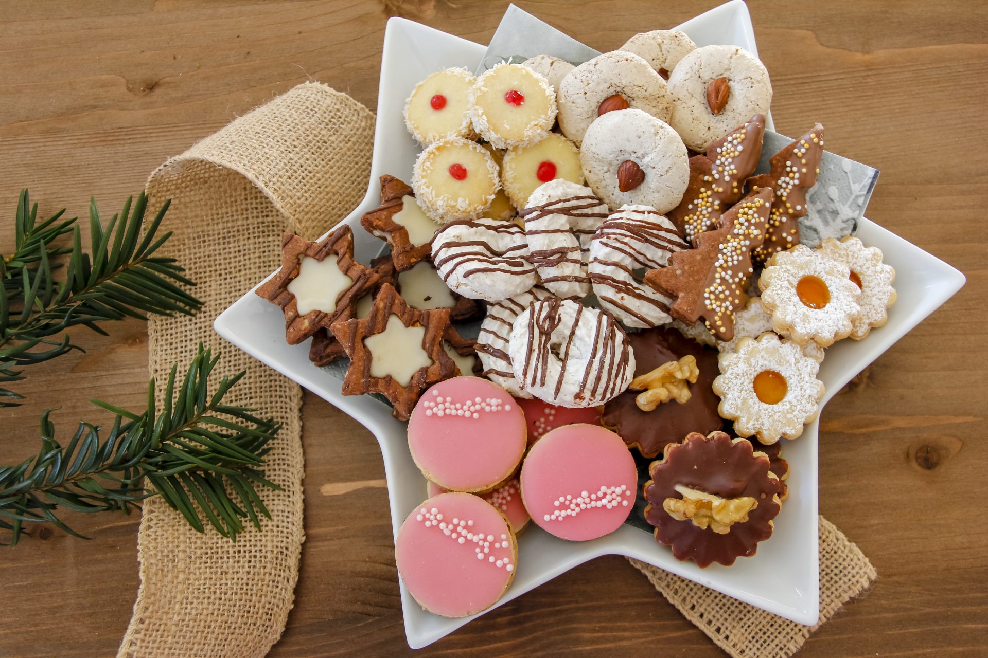 Christmas baking: Get inspired by these delicious European cookies!