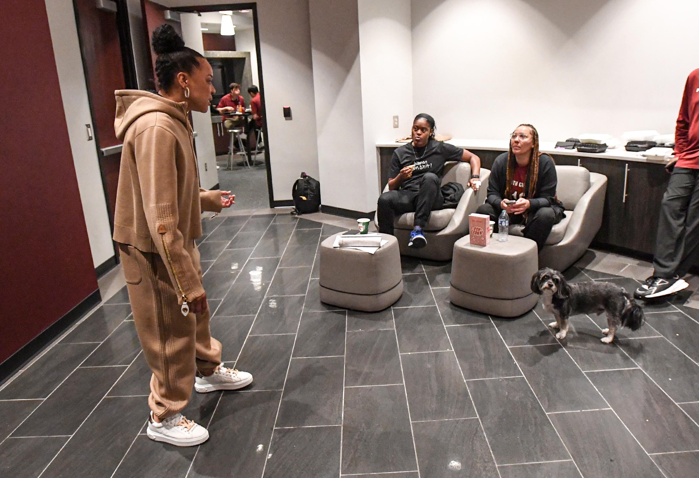 Dawn Staley's dog Champ ready for March Madness spotlight with South ...