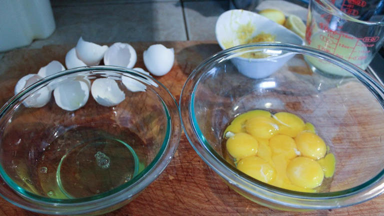 Lemon heaven for lemon lovers - Limoncello creme cake