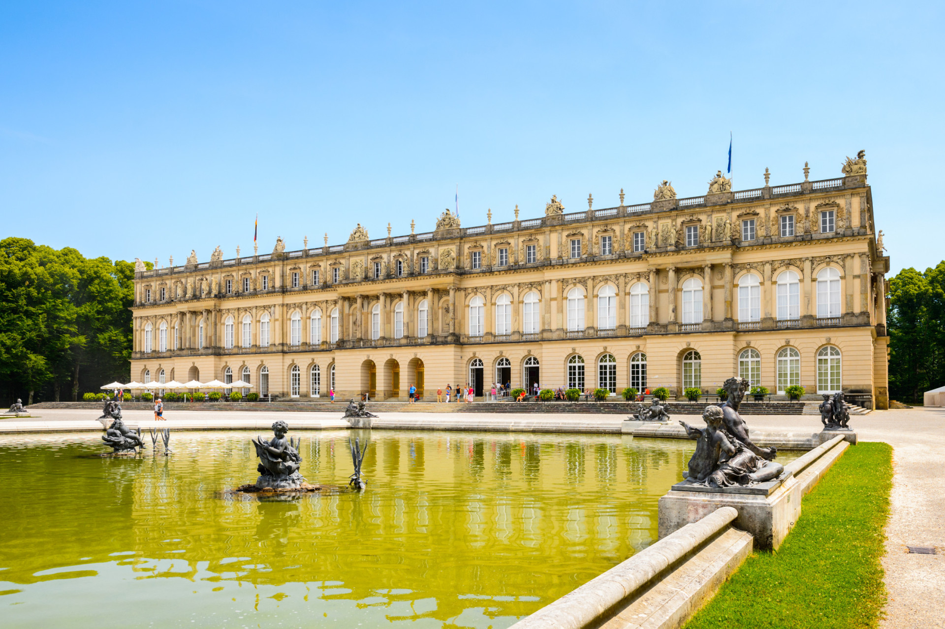 History's most infamous unfinished buildings