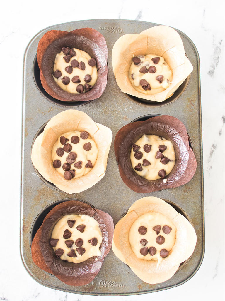 Simple chocolate chip muffins