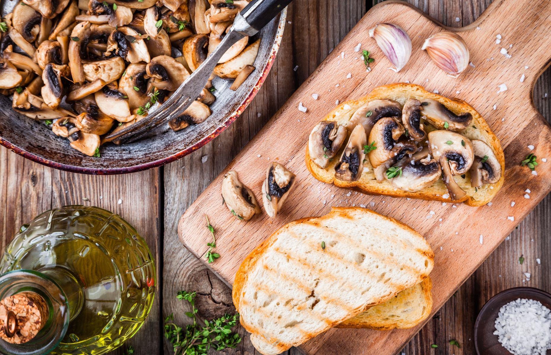 28 tasty toast toppings for every meal of the day