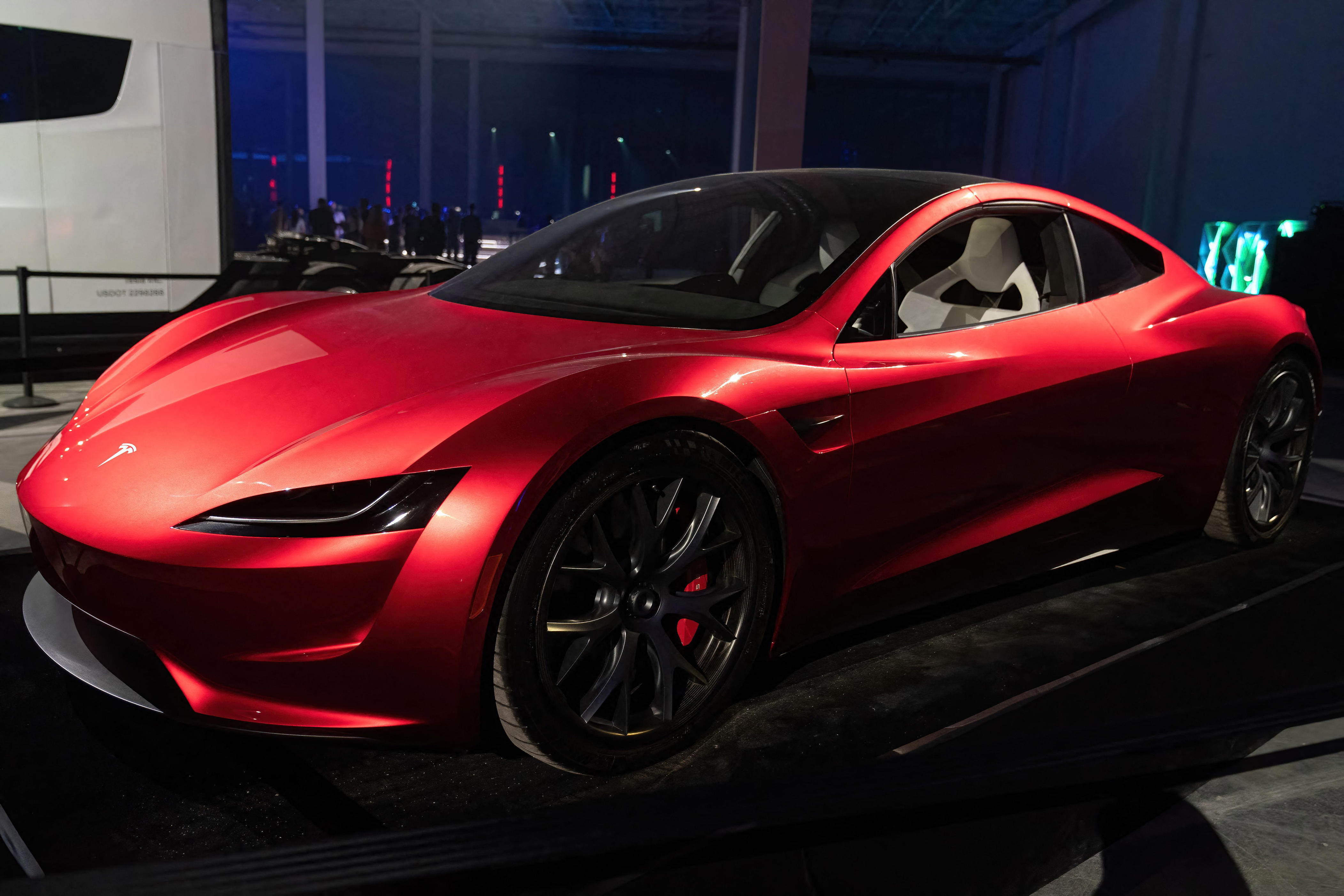 Elon Musk says Tesla and SpaceX are collaborating on the new Roadster