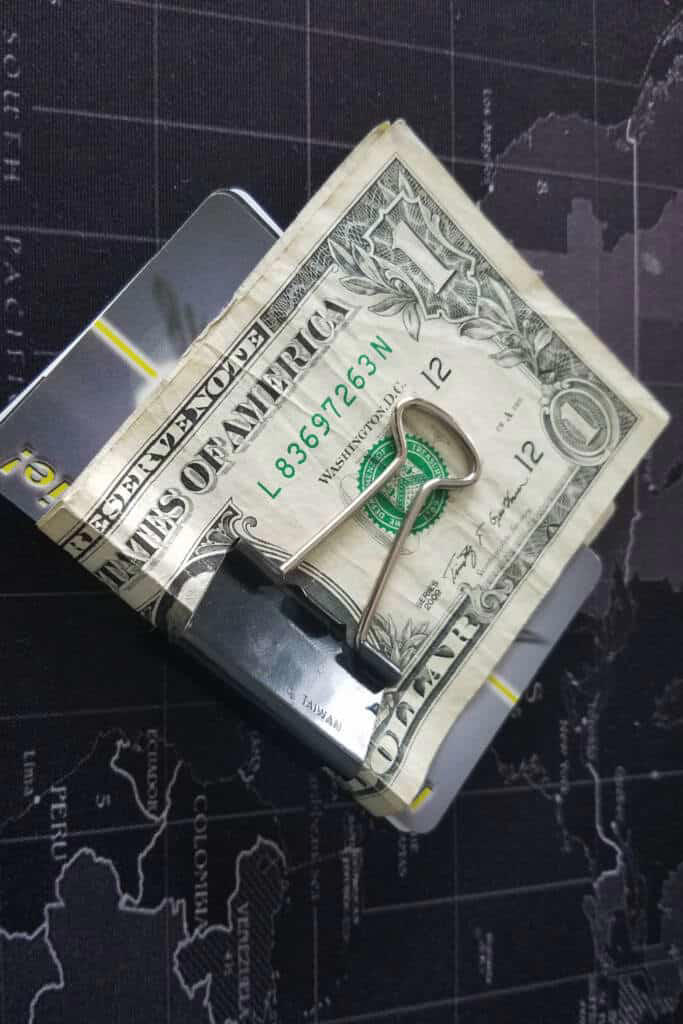 9 everyday problems that are no match for binder clips