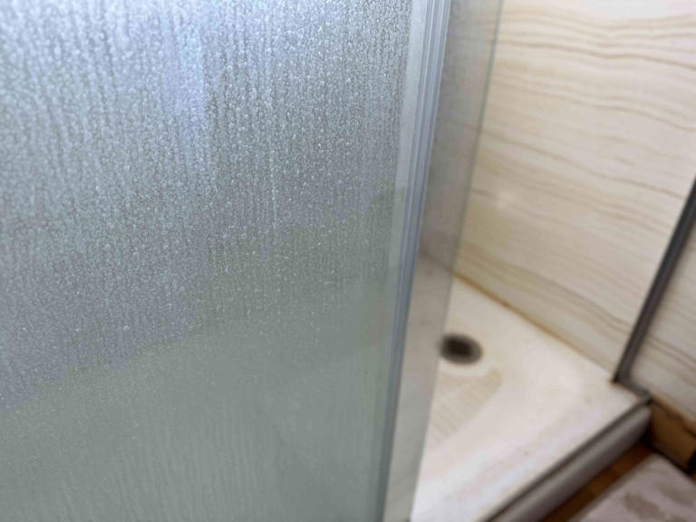 How to remove hard water stains from glass (even the cloudy white spots)