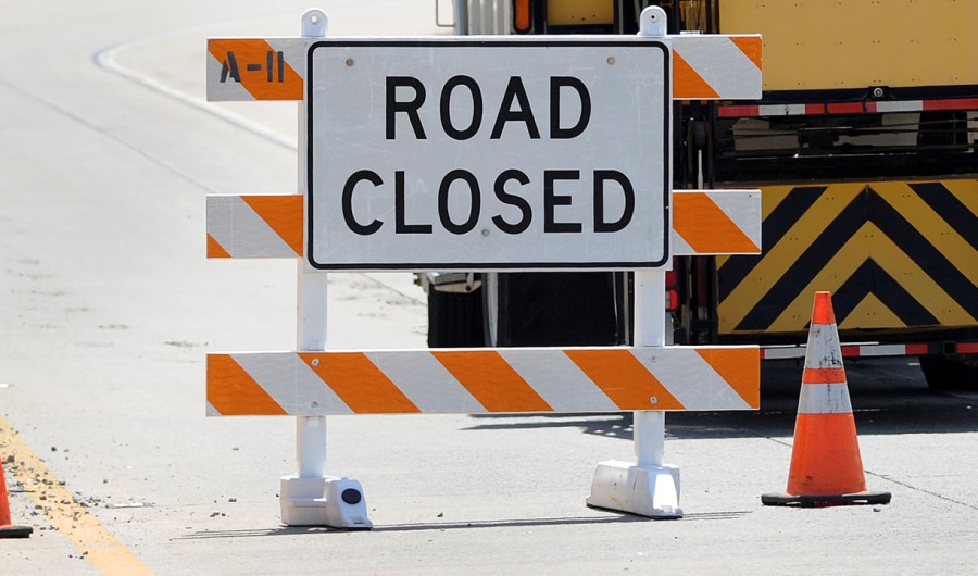 Quaker Avenue prepares for lane closer at 82nd Street