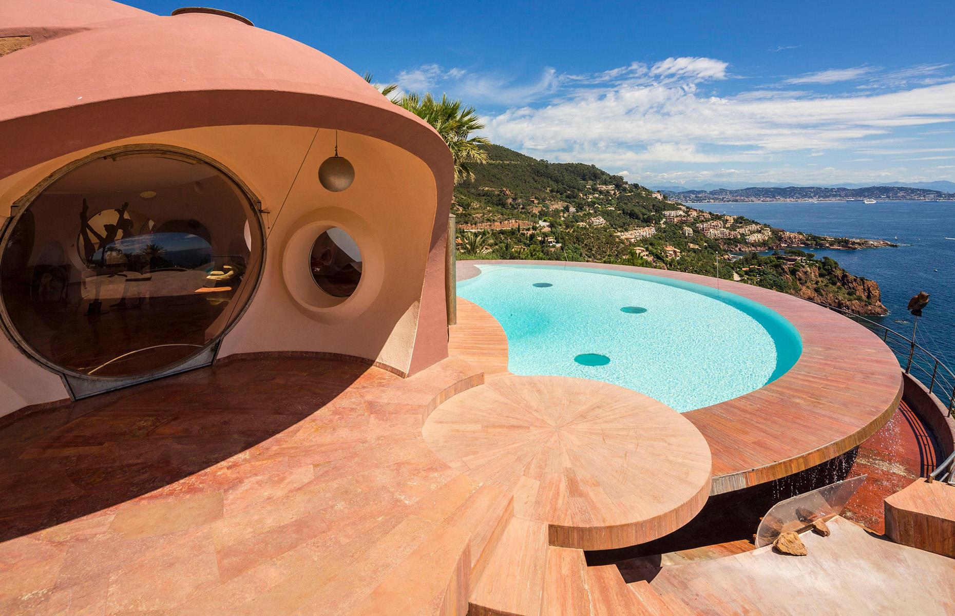 Tour the world’s 31 most famous houses