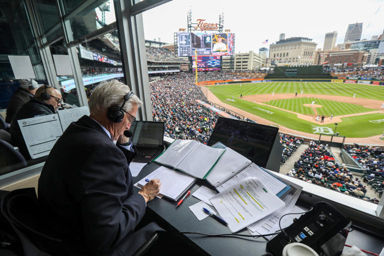 What happened when Detroit Tigers' Dan Dickerson, Jason Benetti teamed ...