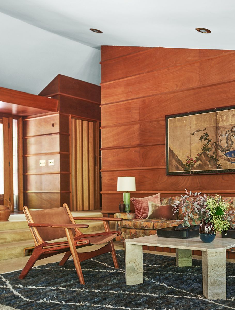 Here's Everything a Midcentury Modern Living Room Needs