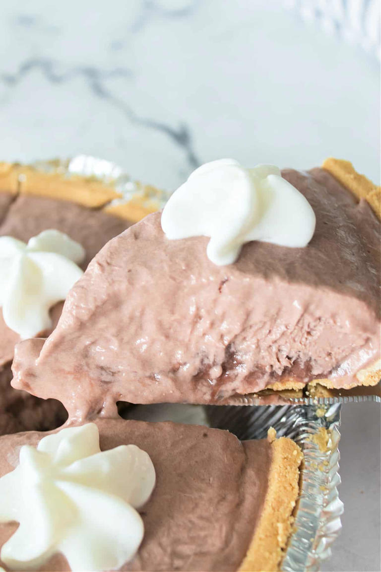 Everyone's Favorite No Bake Jello Pudding Pie Recipe