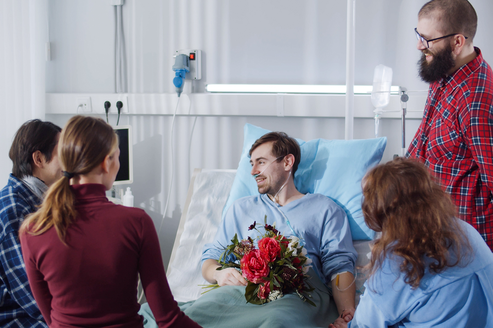 What to Say When Someone Is in the Hospital to Show Your Support