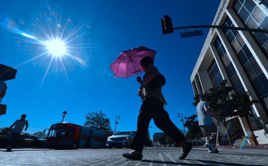 Spring heat breaks records as rain returns Southern California to forecast