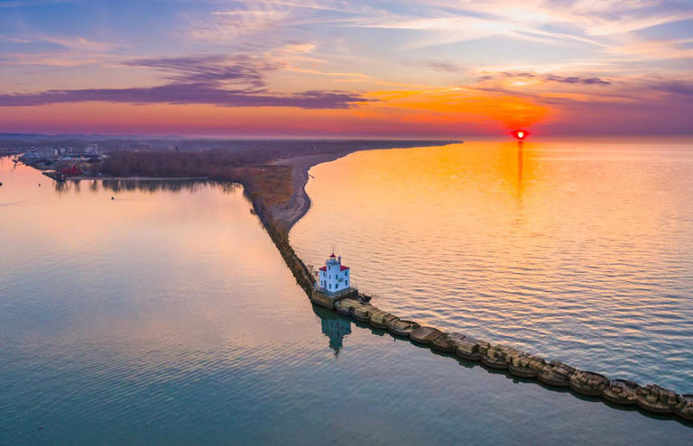 See how an abandoned lighthouse became a dream home