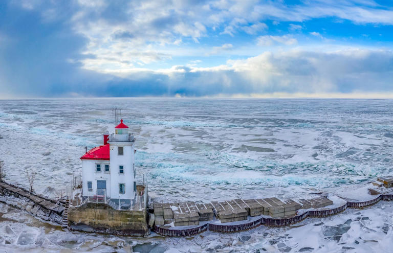 See how an abandoned lighthouse became a dream home