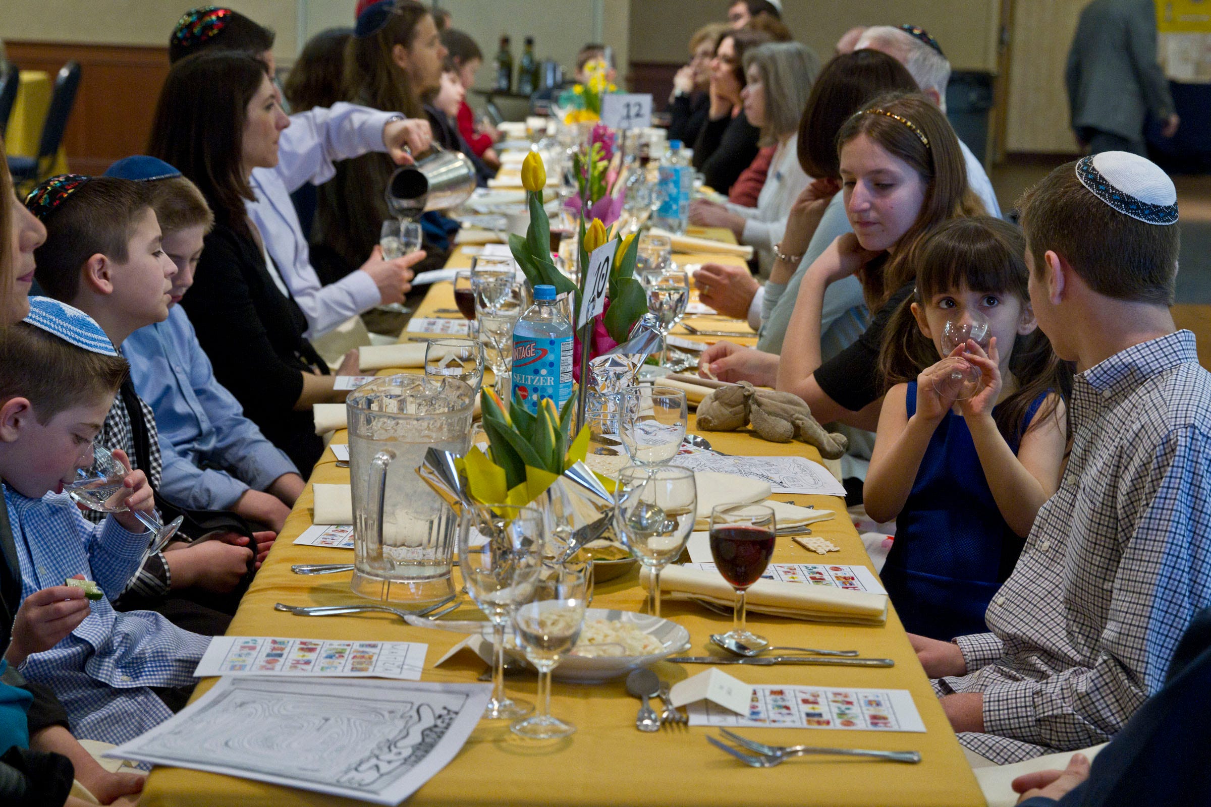 When is Passover? What do you eat on Passover? What goes on the seder ...