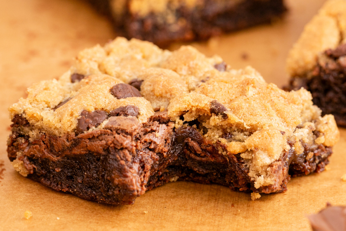 25 Perfectly Delicious Potluck Desserts