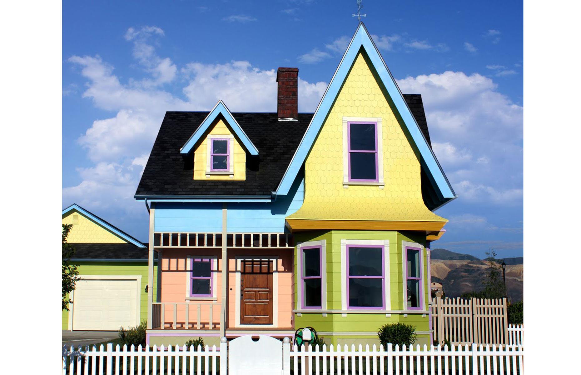 11 amazing recreations of famous homes and buildings
