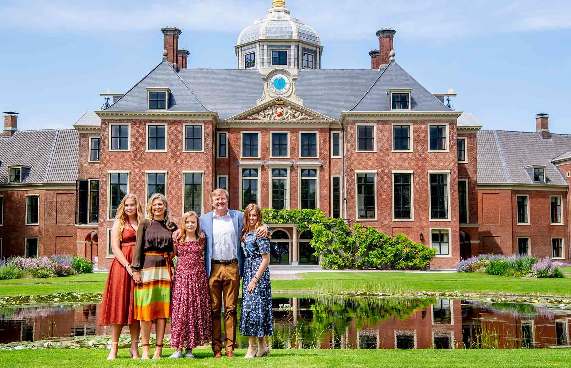 Explore 10 of the world's most awe-inspiring royal residences and estates