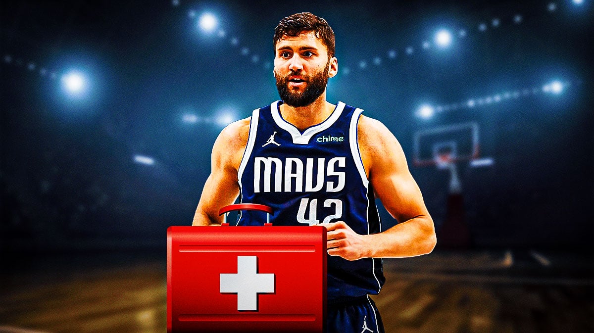 Mavericks big man suffers injury vs. Celtics