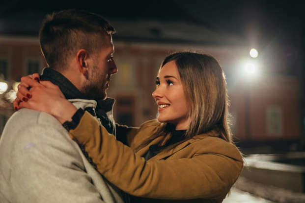 16 Easy Ways To Spot A Love-Bomber 16 Easy Ways To Spot A Love-Bomber