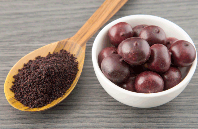 6 fruits that are best bought frozen (not fresh!), according to dietitians
