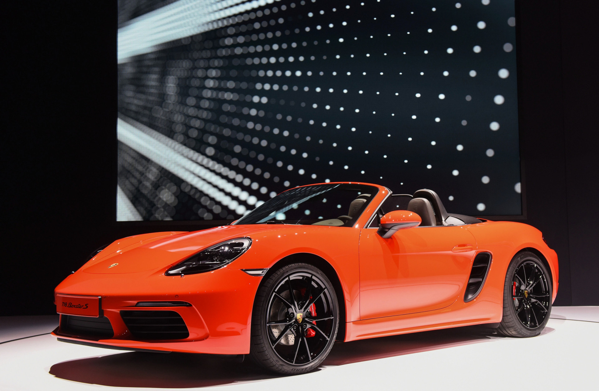 Classic convertibles: iconic drop-top vehicles