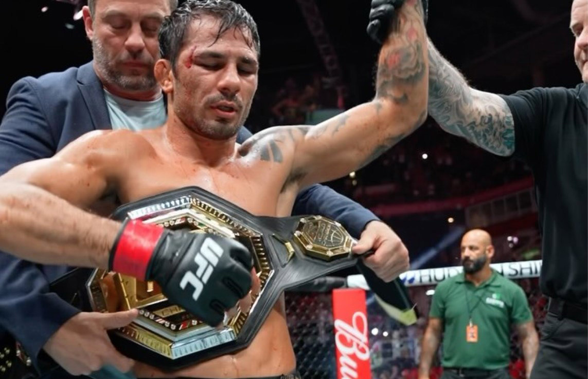 Alexandre Pantoja sobe o tom e reage após o GOAT da divisão recusar seu ... Alexandre Pantoja sobe o tom e reage após o GOAT da divisão recusar seu ...