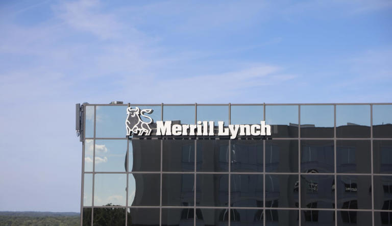 Merrill Lynch Recruits 4 Financial Advisors Who Managed $695 Million in ...