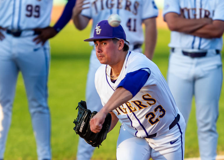LSU baseball changes series schedule vs. Omaha due to weather. When are ...