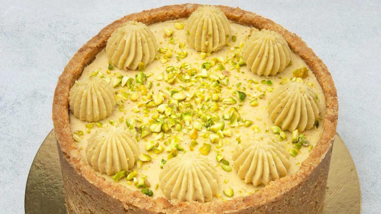 22 Creamy Homemade Cheesecakes That Rival Any Fancy Restaurant Dessert