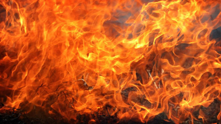 Kitchen fire causes extensive damage, displaces everyone in Liberal ...