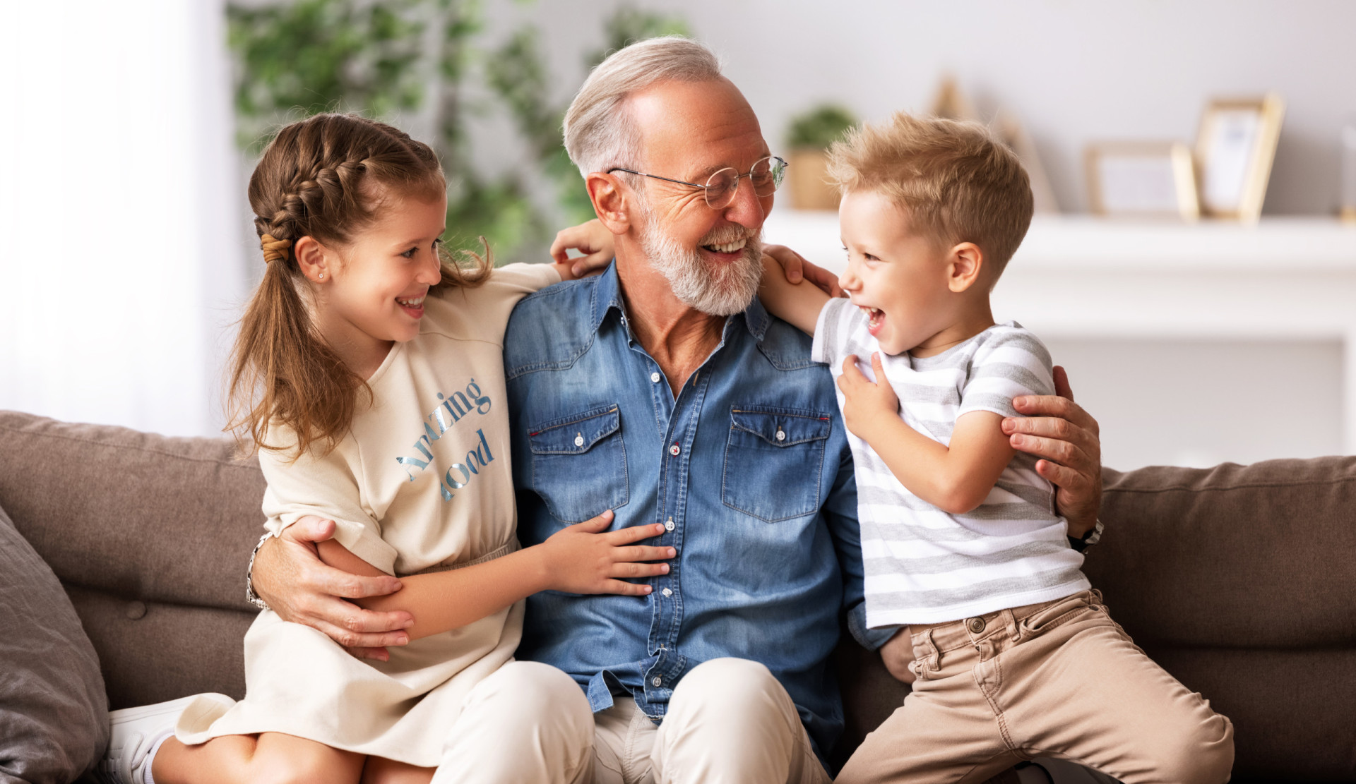 Questions all grandchildren should ask their grandparents