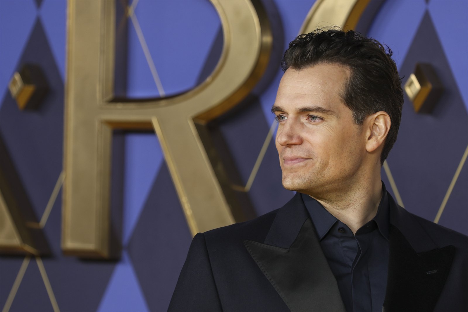 Henry Cavill Playing the Iconic 007 in 'Bond 26': Fact or Fiction? Here ...