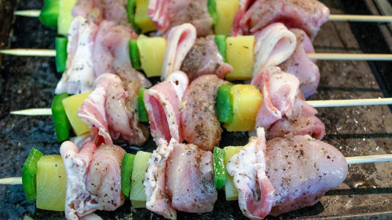 Thanks To The Pineapple And Sweet Apricot Glaze, These Chicken Kabobs ...