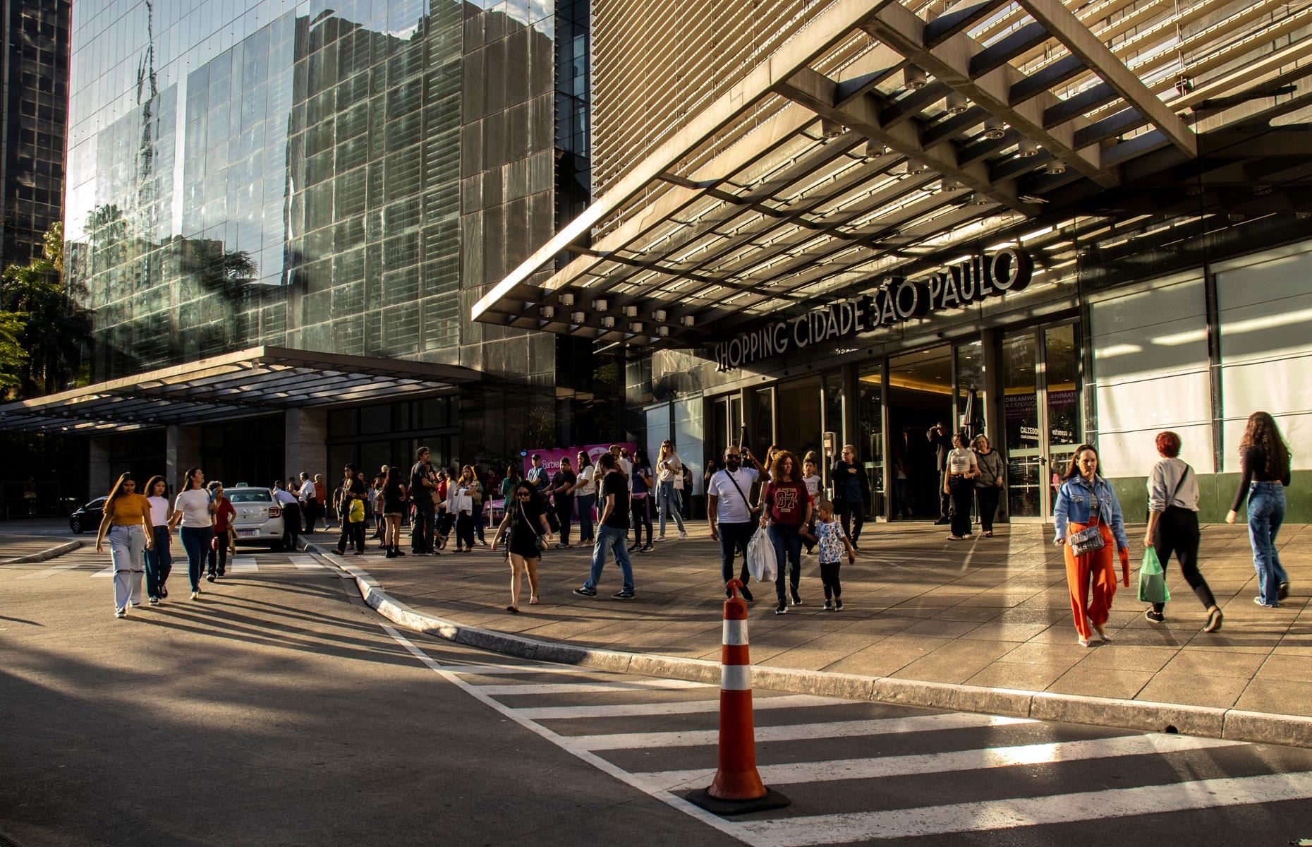 Uniper stelt groot waterstofproject in Rotterdam uit door onzekerheid ...