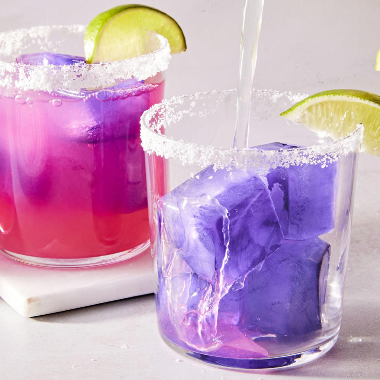 These Color-Changing Margaritas Are Sure To Steal The Show