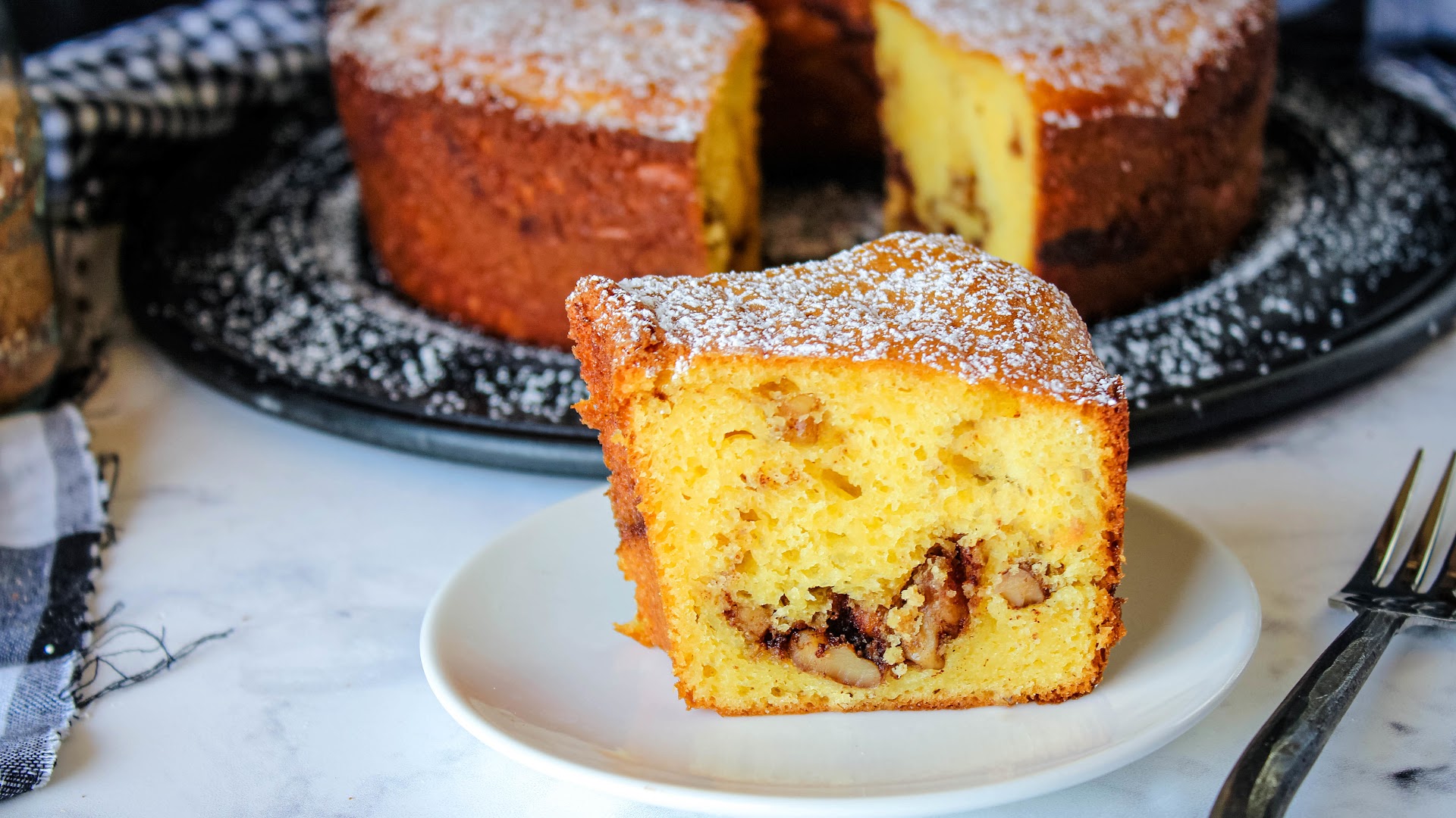 An Easy Coffee Cake To Throw Together If You're Having Last-minute ...