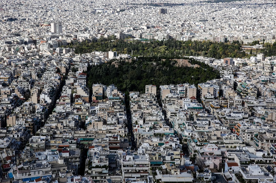 Στεγαστική κρίση: Το μοντέλο της Κομισιόν και τα ελληνικά μέτρα
