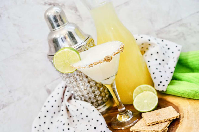 Easy Key Lime Martini Recipe