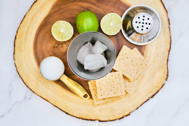 Easy Key Lime Martini Recipe