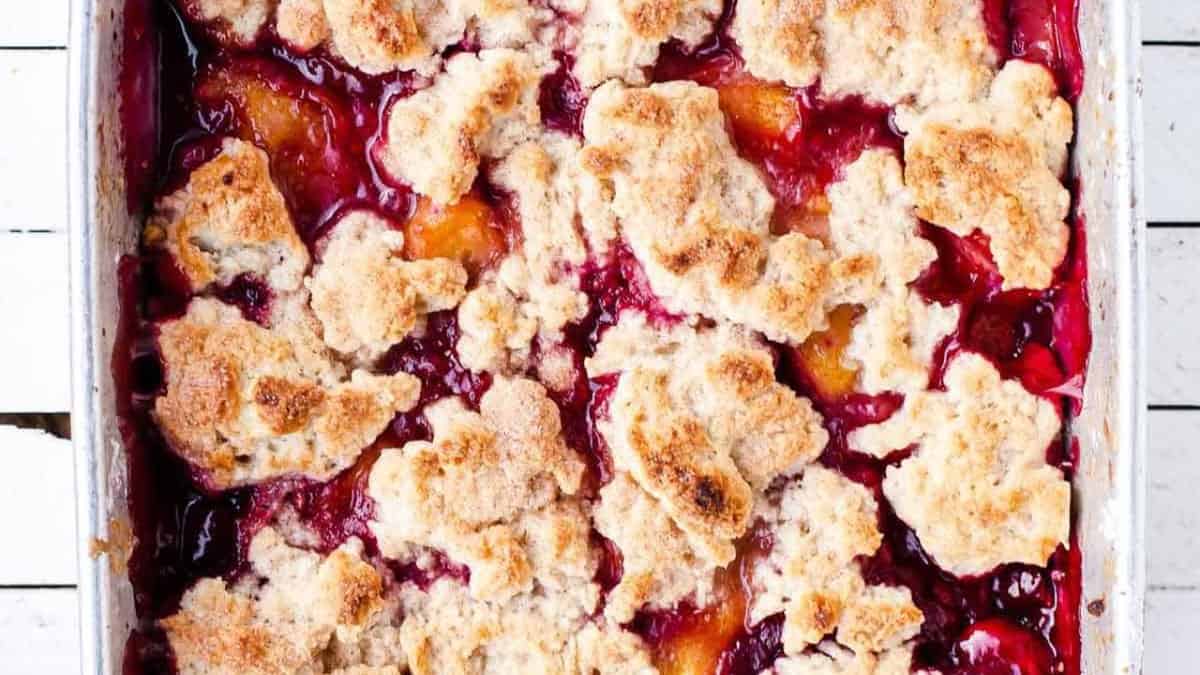 12 Heavenly Peach Cobbler Recipes to Celebrate Spring