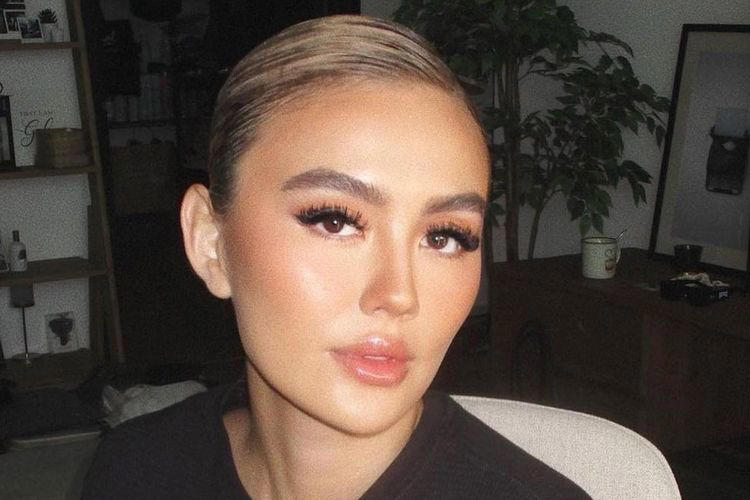 Agnez Mo Dilaporkan Ari Bias atas Dugaan Pelanggaran Hak Cipta ... Agnez Mo Dilaporkan Ari Bias atas Dugaan Pelanggaran Hak Cipta ...