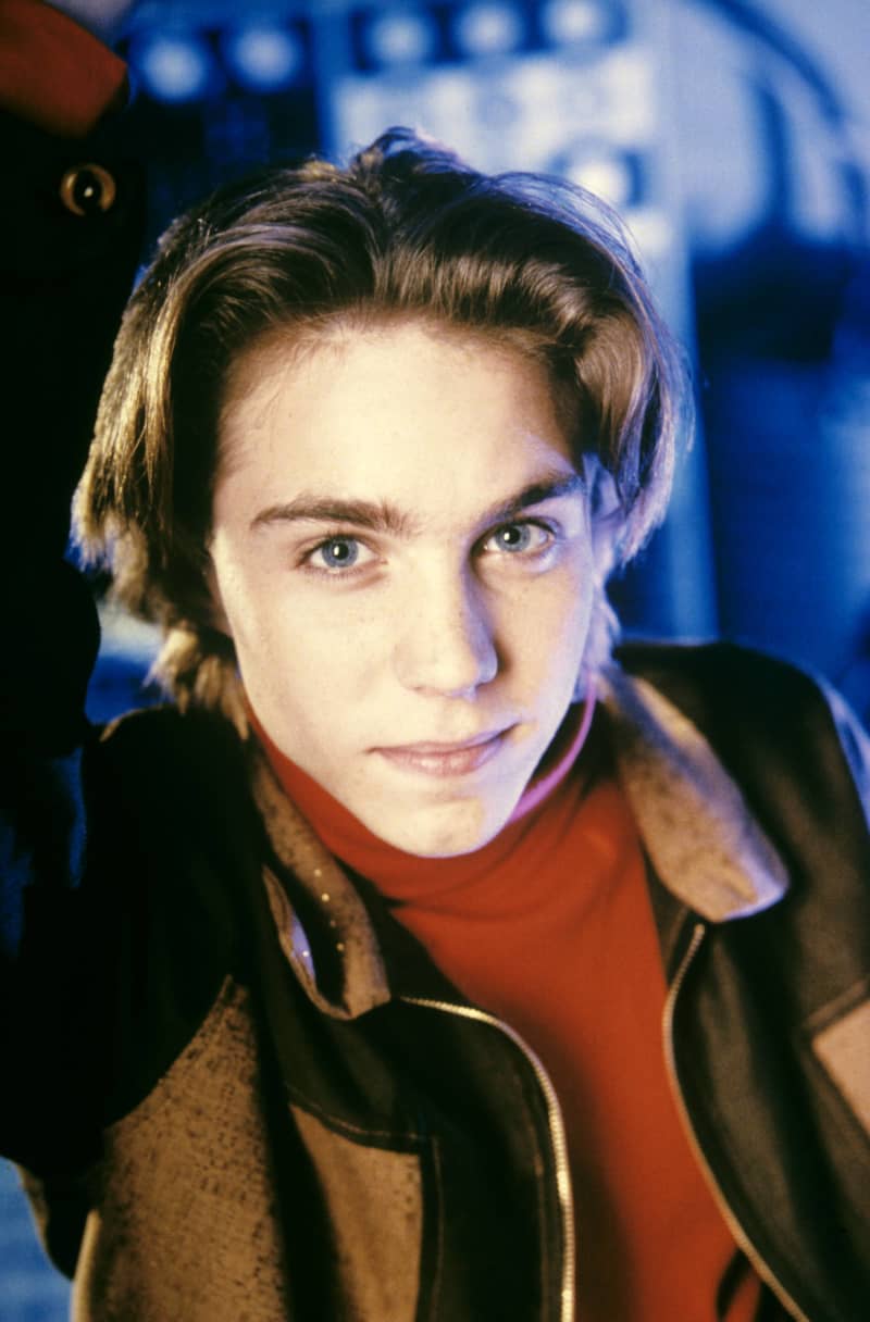 Young Actor Jonathan Brandis' Sad Cause Of Death