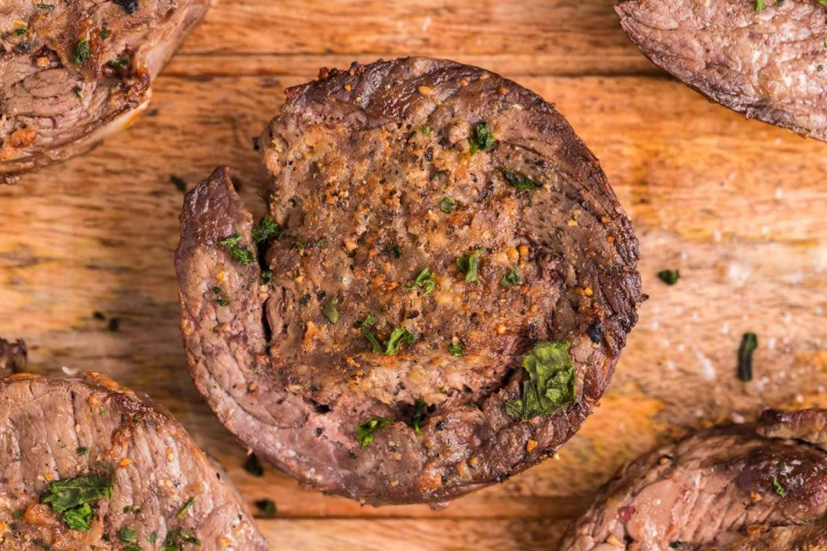 26 Amazing Steak Recipes to Make Any Carnivore Happy