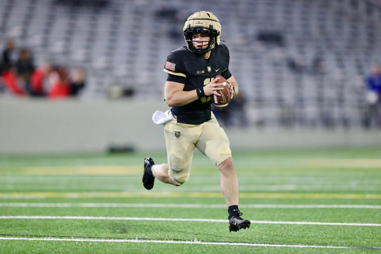 Army quarterback job will be wide open among returning trio - Jeff Monken
