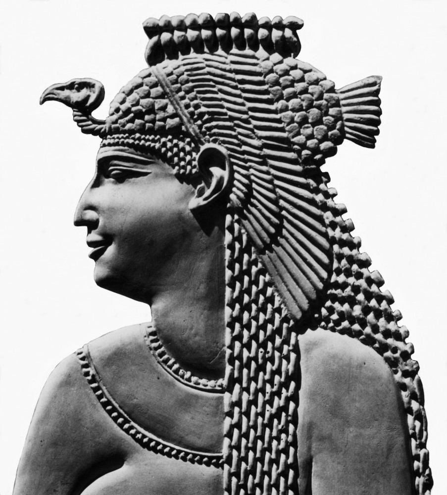The most powerful and influential queens in history