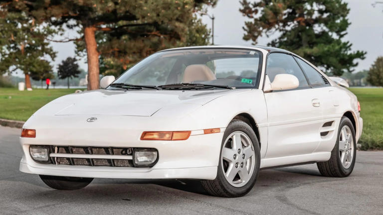 Toyota Hints At New MR2 With 2.0 Turbo Engine