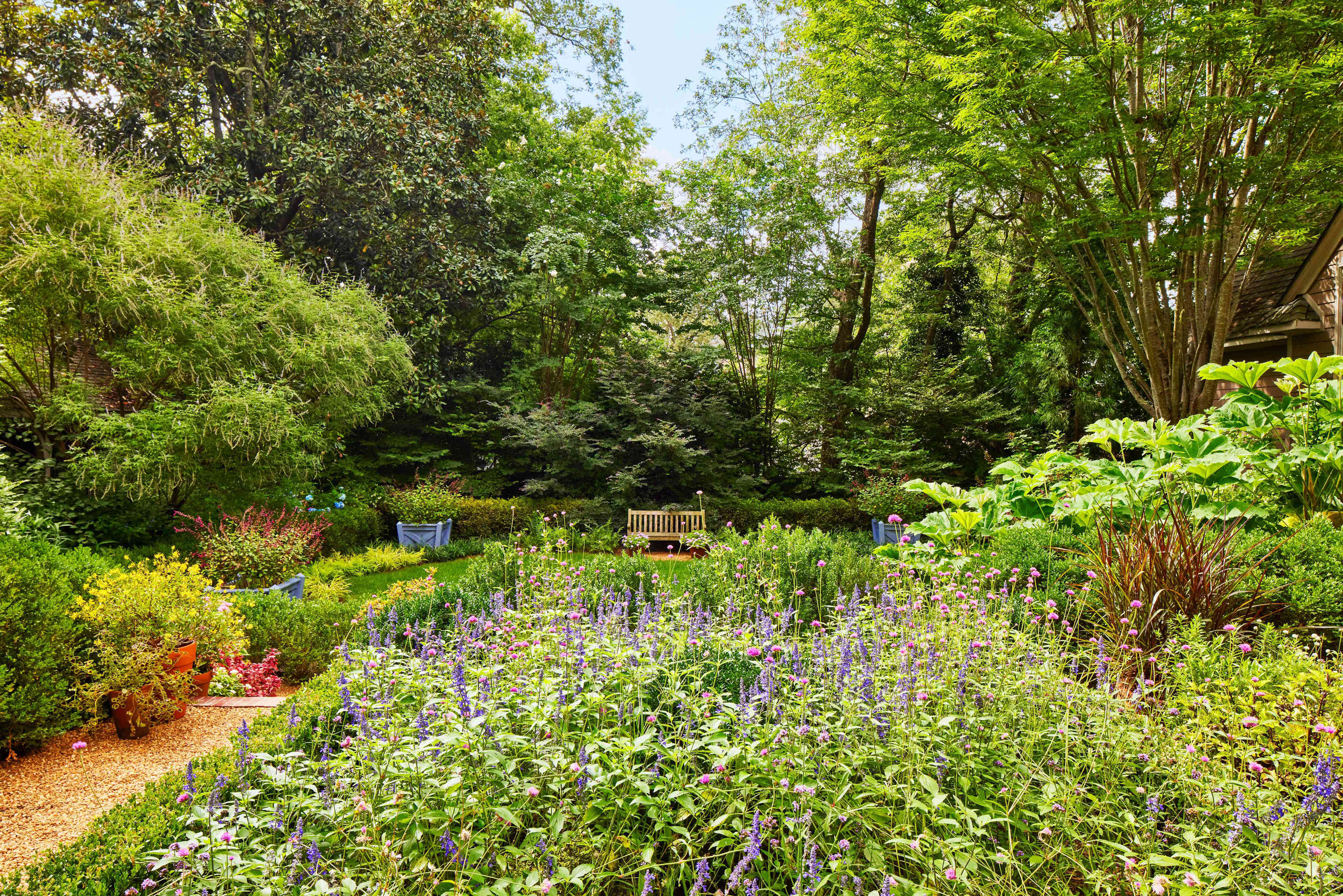 10 gardening mistakes that make your yard look messy instantly