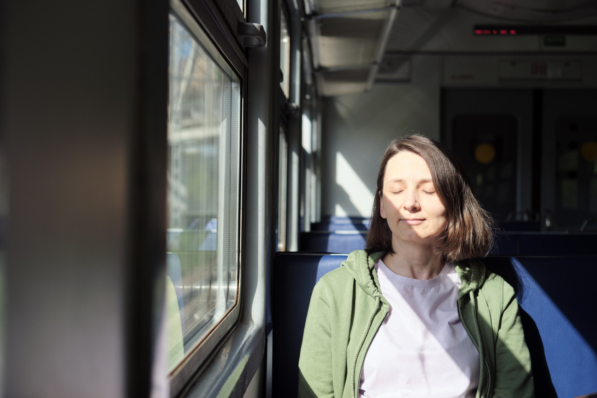 How to practice mindfulness while commuting